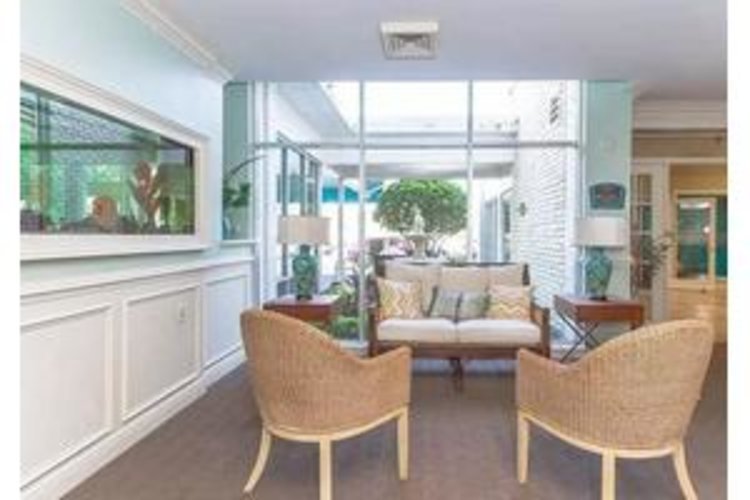 Bay Pointe Tower – South Pasadena, FL – SeniorHousingNet.com