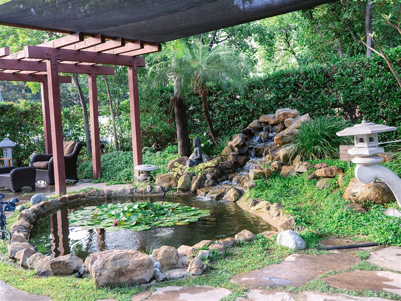 Hollenbeck Palms | AssistedLiving.org