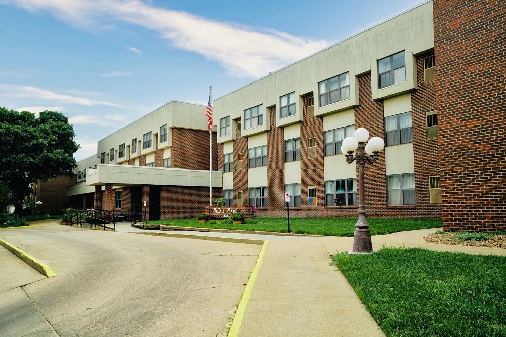 Reflections Retirement Resort - Salina, KS